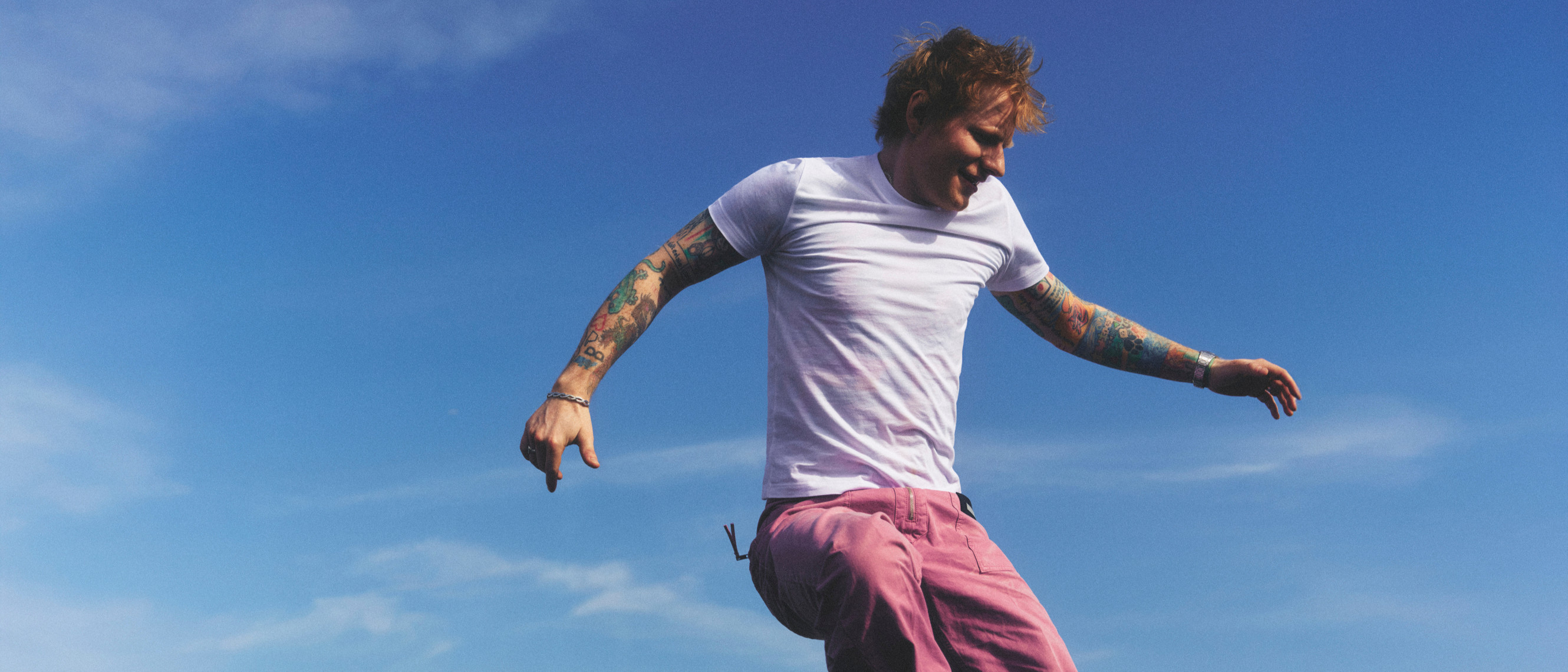 Ed Sheeran, Laufey, MOLIY, Myles Smith, Olivia Dean, Ravyn Lenae, Sean ...