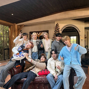Sleeping with skz 🧠🫀 - playlist by ★ | Spotify