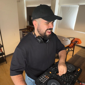 Reinas del Pop DJ Set - Manu Oropeza - playlist by Manu Oropeza | Spotify